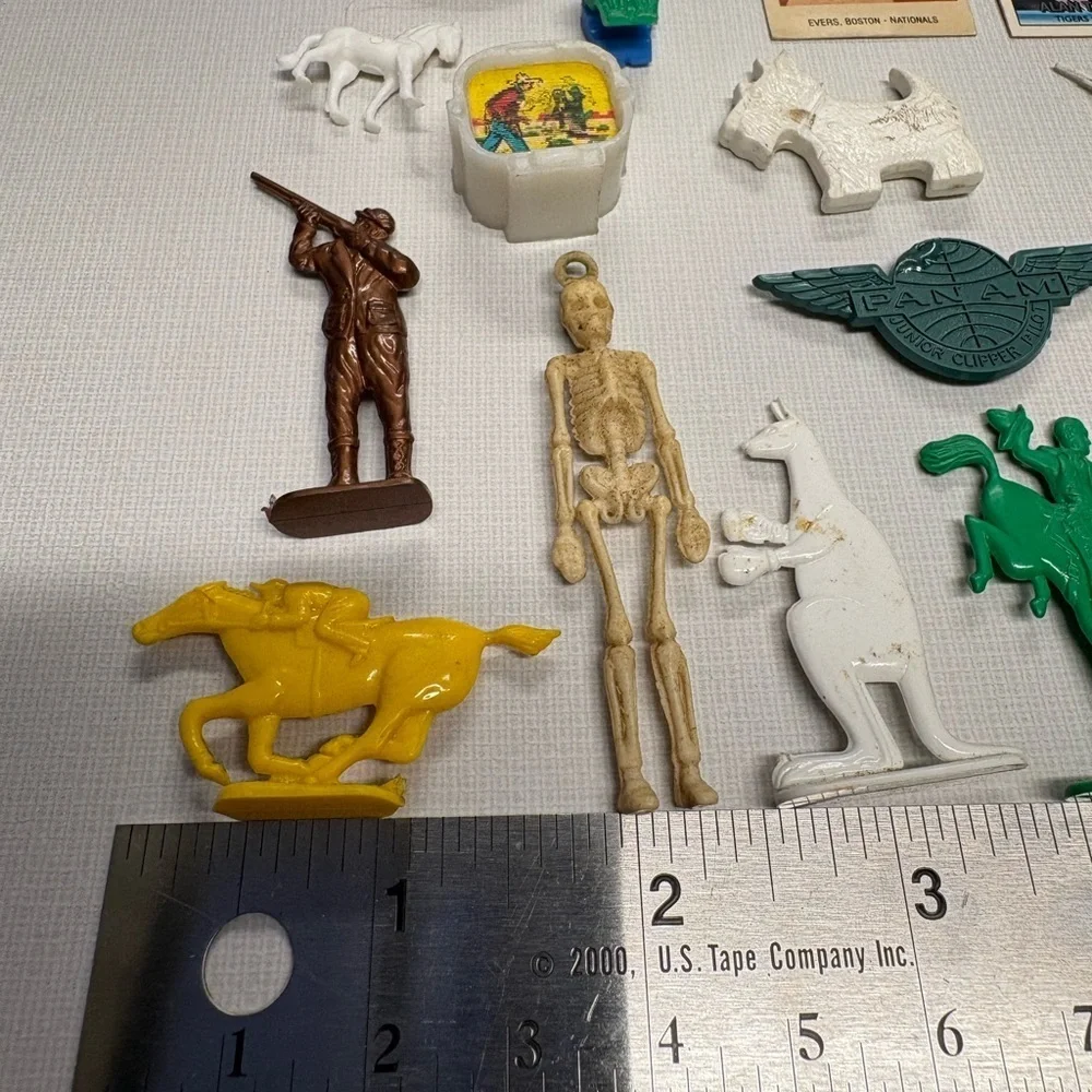 cracker jack | Accents | 6 Vintage 194s 50s 60s Cracker Jack Toys ...